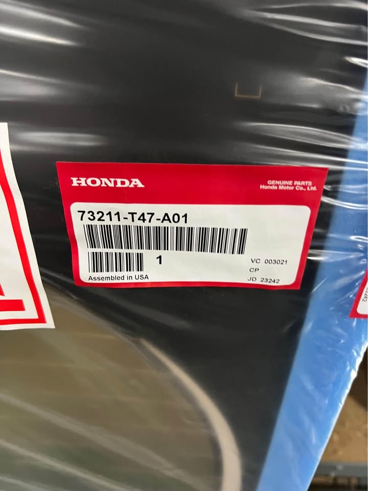 Honda civic hatchback 5dr rear windshield - ADVANCE MOTOR SPAREPART